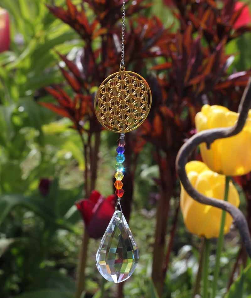 Livets blomst krystal dråbe hvid & chakra streng L: 29 cm - Figurer ...